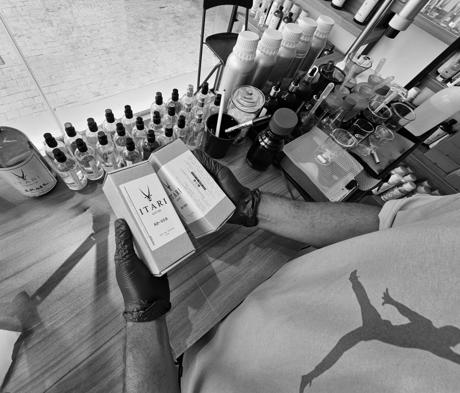 Perfume Mixing In Qatar - ITARI PERFUME